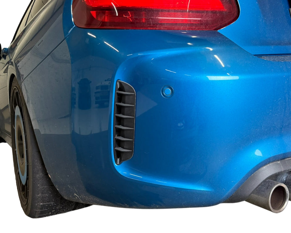 BMW M2 F87 Reflector Delete Ducts Kit & Wheel Well Vents – ST Trackparts